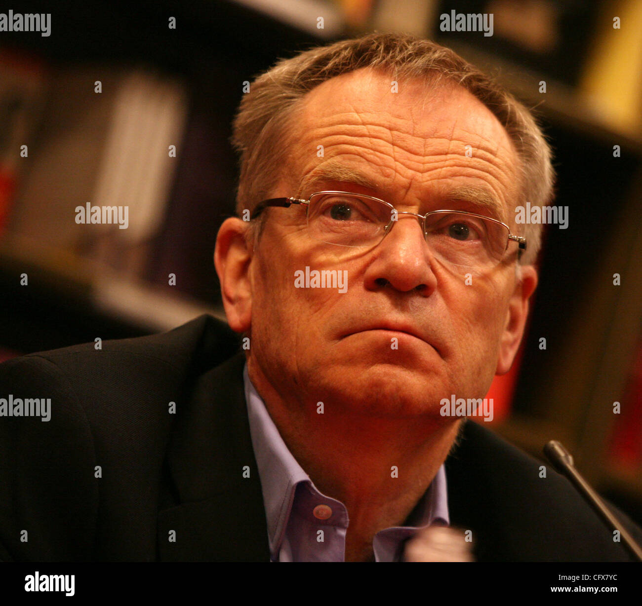 Jeffrey archer books hi-res stock photography and images - Alamy