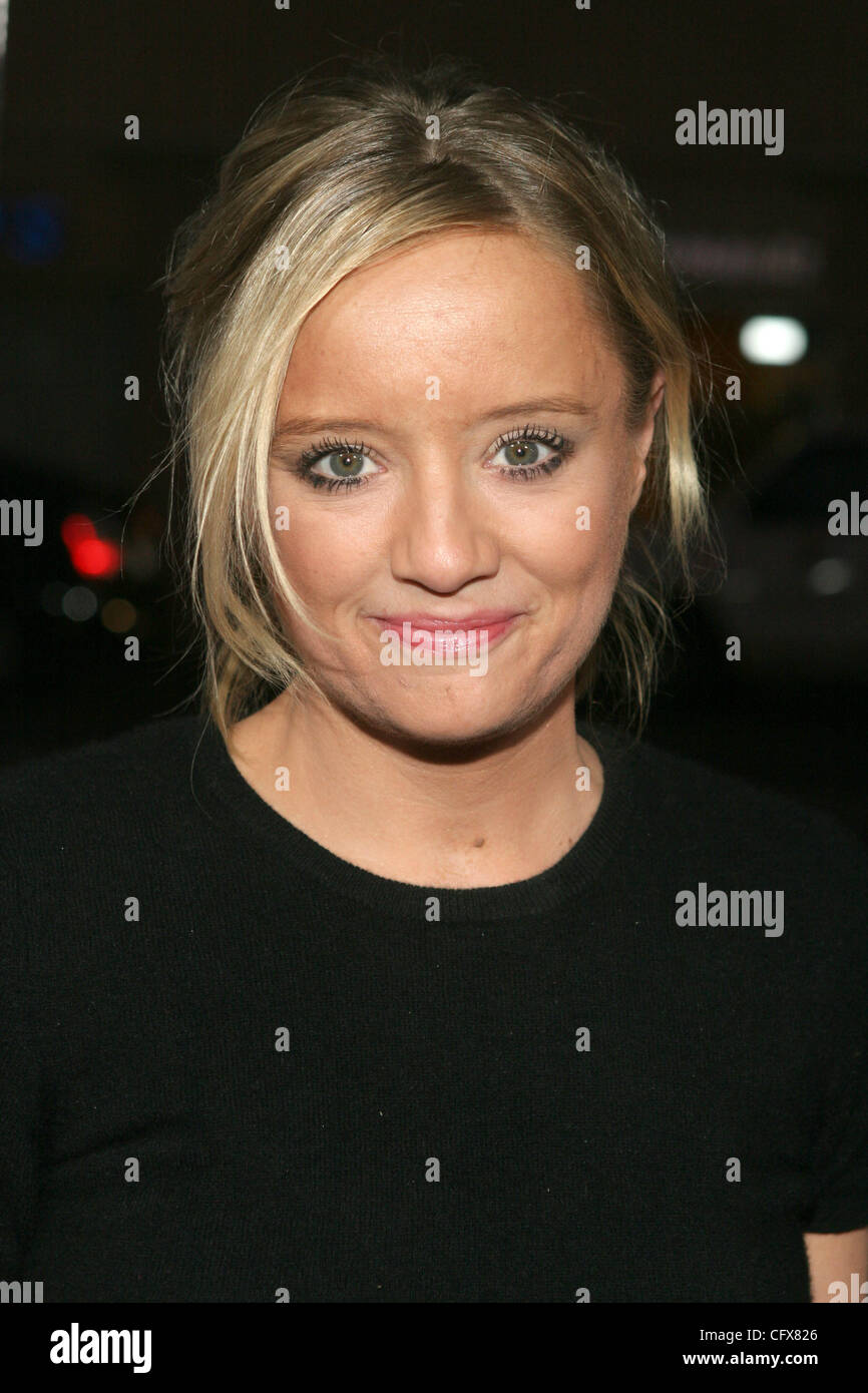 Mar 27, 2007 - Los Angeles, CA, USA - Actress LUCY DAVIS arrives at the ...