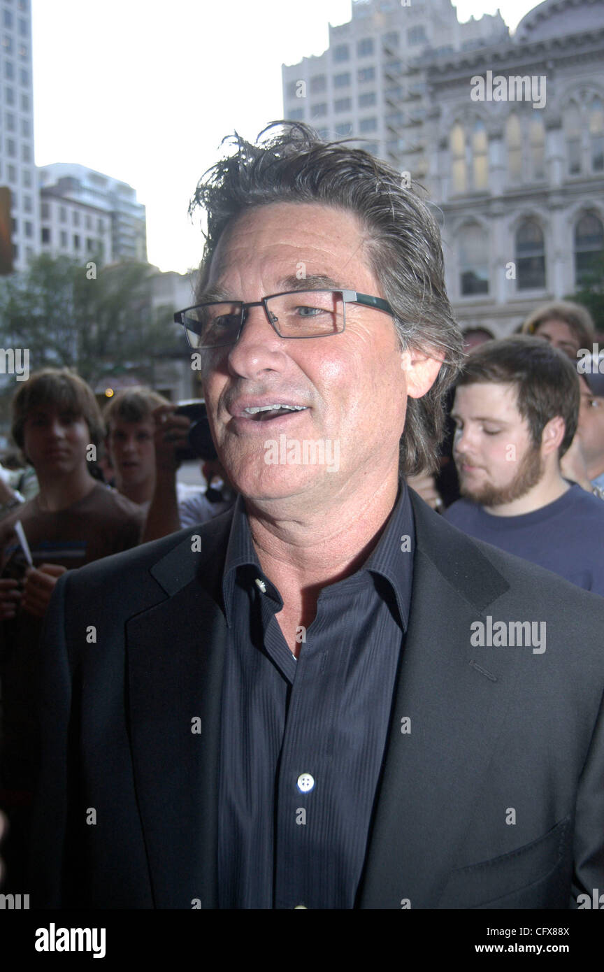 Mar 28, 2007 - Austin, TX, USA - KURT RUSSELL at the premiere of ...