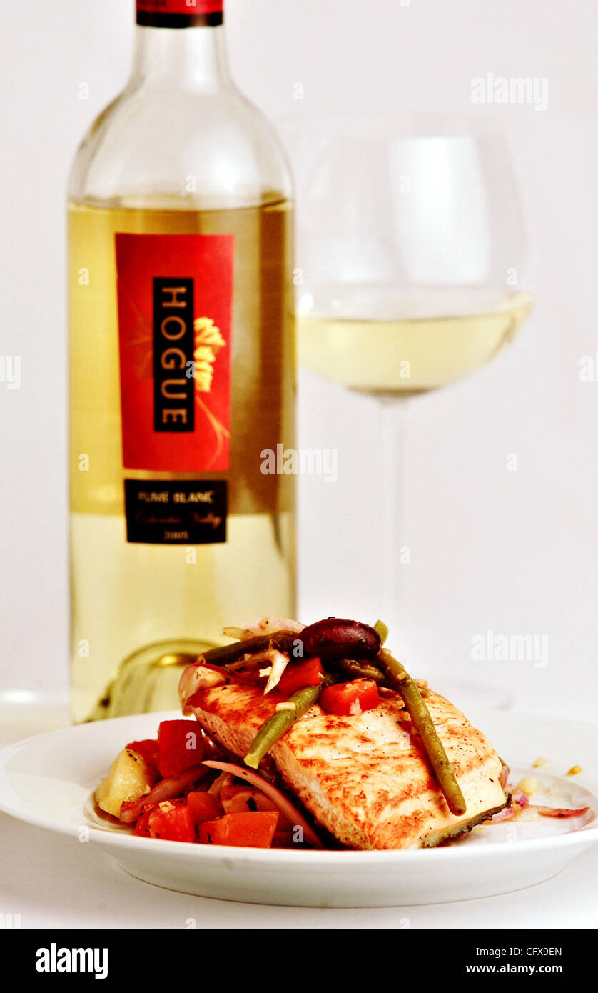 Salmon with provencal vegetables vinaigrette. (Mike Lucia/Tri-Valley ...