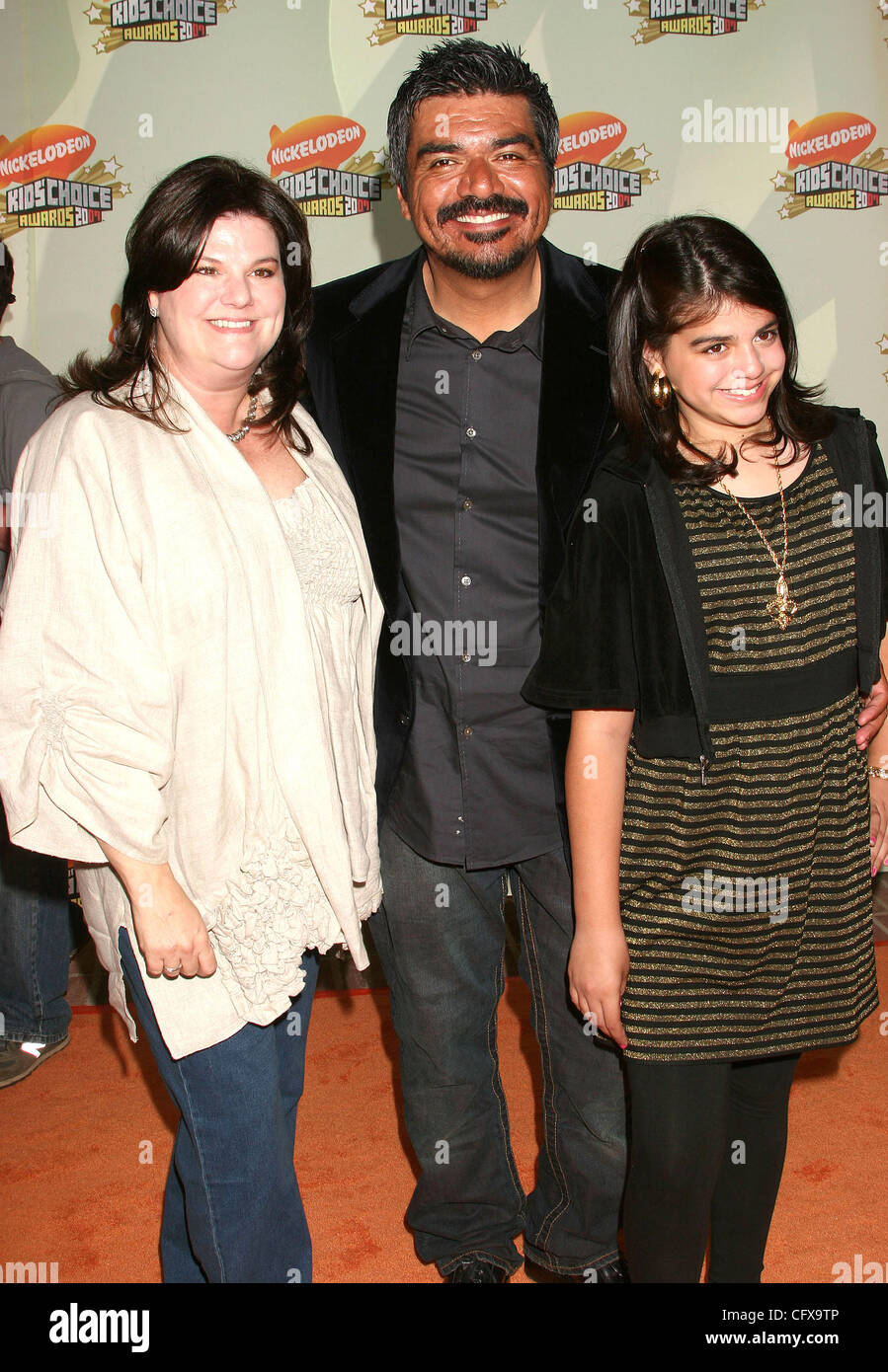 George lopez and family hi-res stock photography and images - Alamy