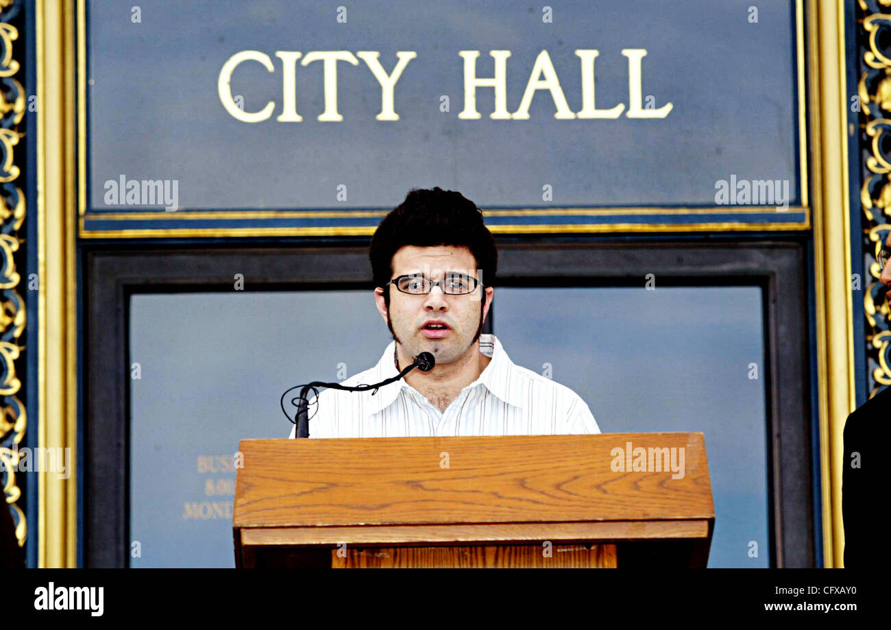 Independent journalist Josh Wolf addresses to journalists from several ...