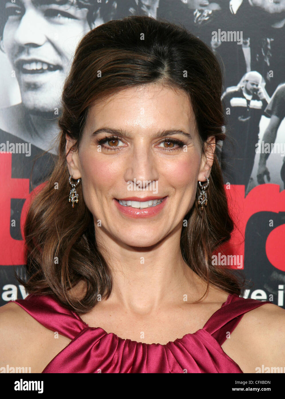 Apr 05, 2007 - Hollywood, CA, USA - PERREY REEVES arriving at the ...