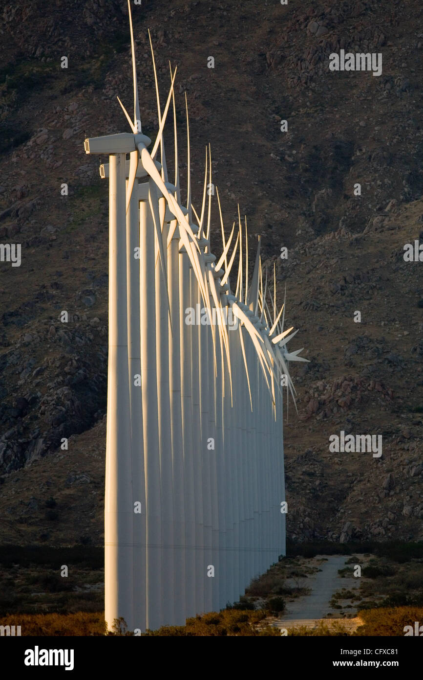 Apr 05, 2007 - Palm Springs, CA, USA - Renewable wind energy generator ...