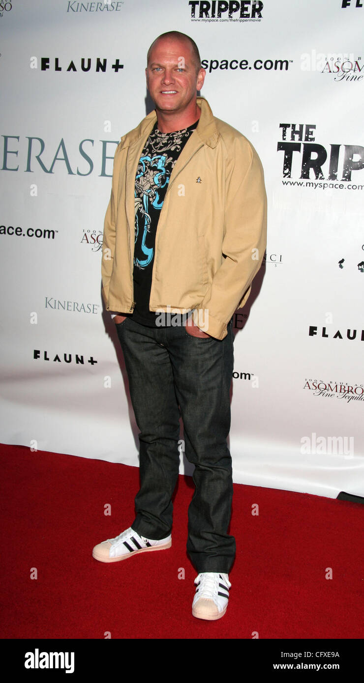 Apr 11, 2007 - Hollywood, CA, USA - BRIAN SCANNELL arriving at the film ...