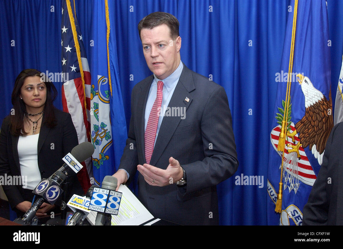 Alberto gonzales department of justice hi-res stock photography and ...