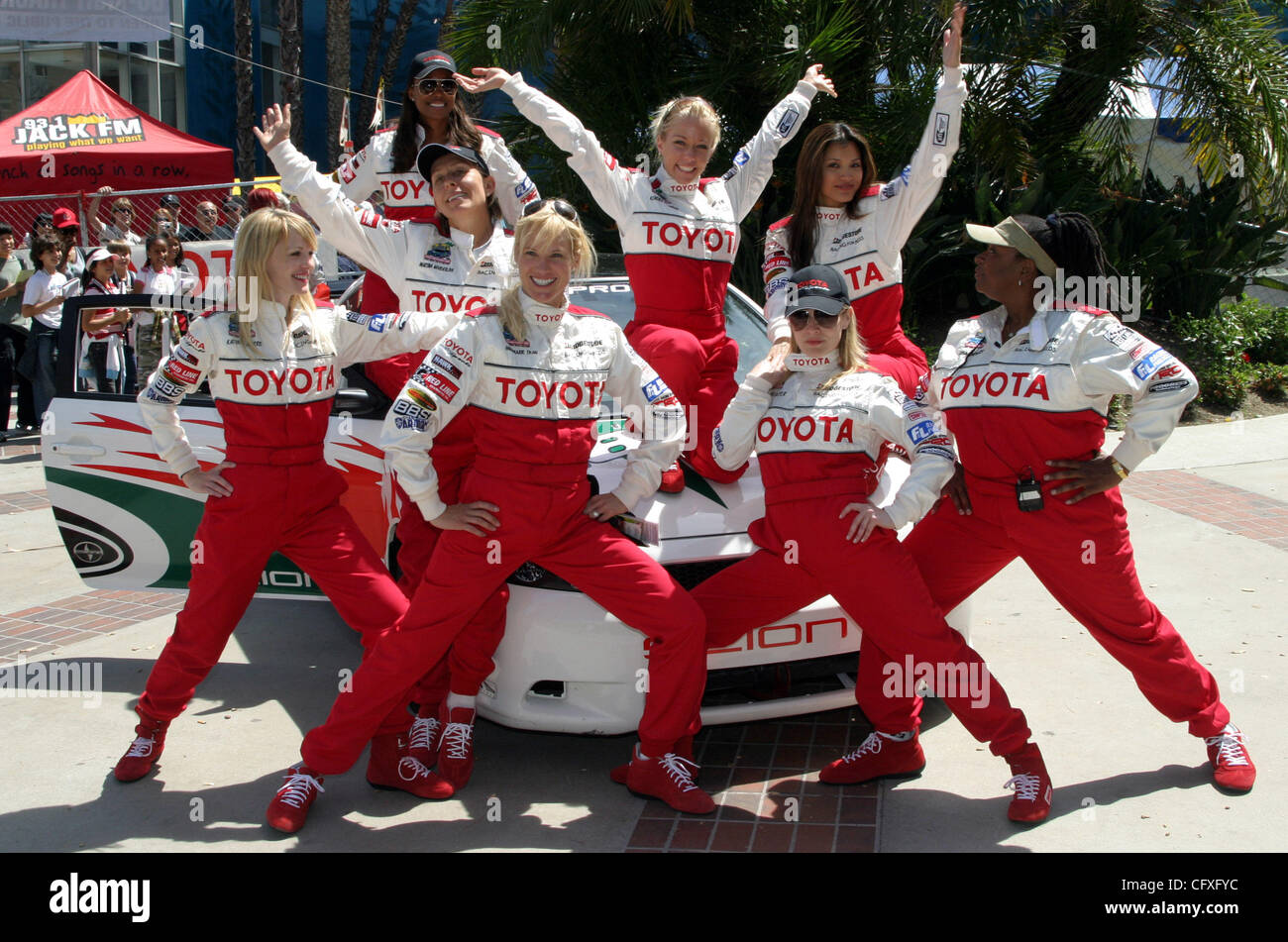Female race car drivers hi-res stock photography and images - Alamy