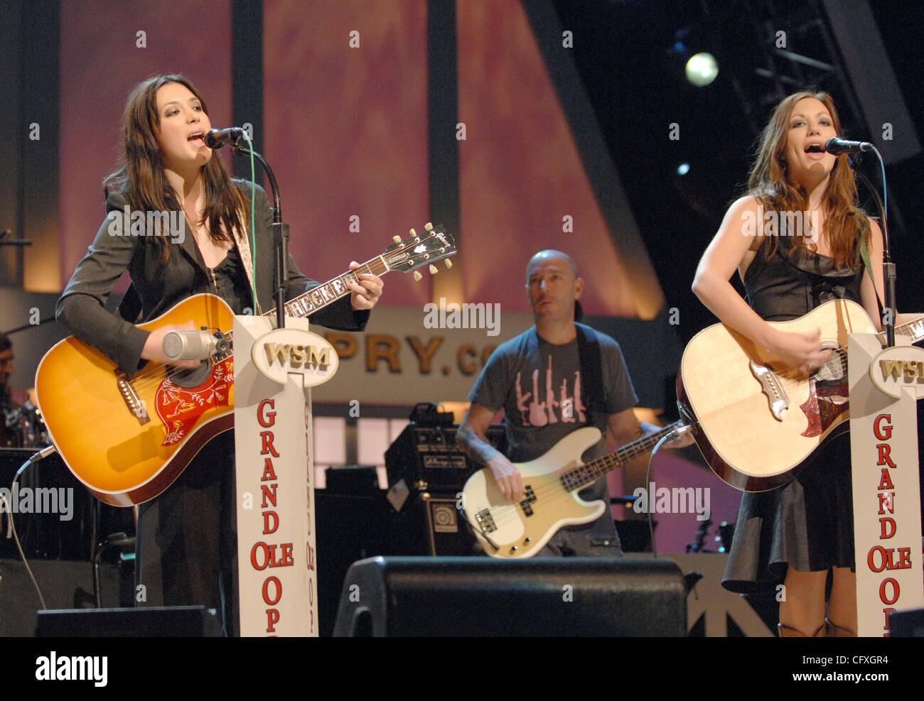 Apr. 14, 2007; Nashville, TN USA; (L-R) Musicians MICHELLE BRANCH and ...