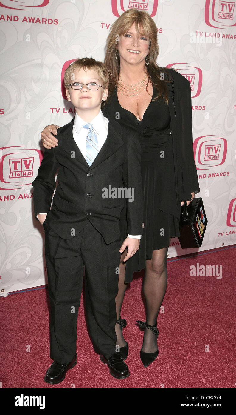 Apr 14, 2007; Los Angeles, California, USA; Actress SUSAN OLSEN and son ...