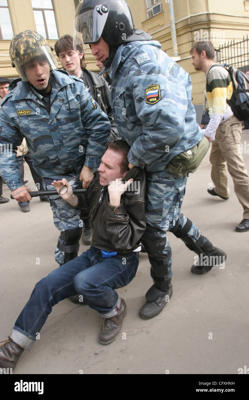 Riot police OMON arresting participants of the `Dissenters` March in St ...