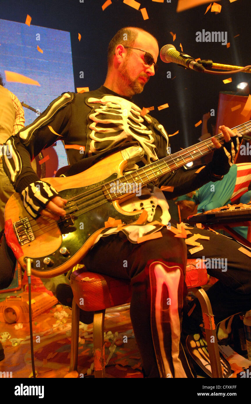 Michael ivins hi-res stock photography and images - Alamy