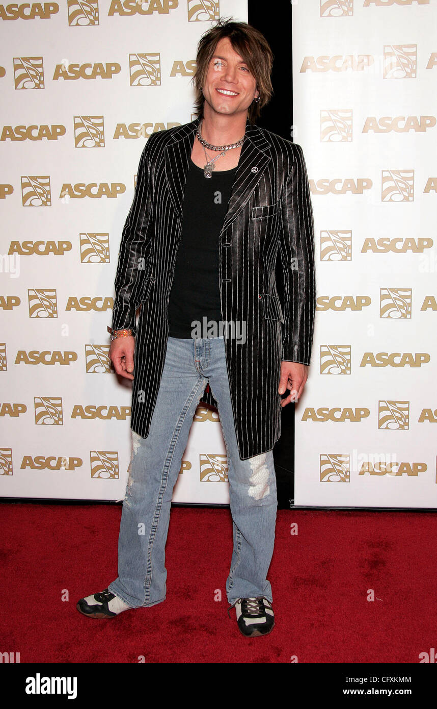 Apr 18, 2007 - Hollywood, California, USA - Singer JOHNNY RZEZNIK of ...