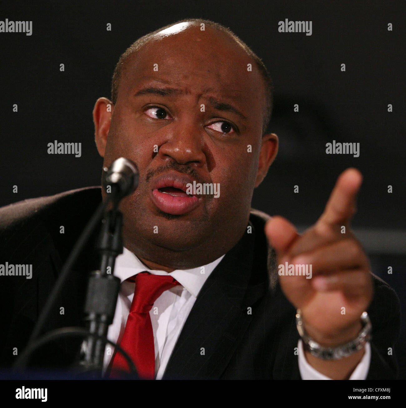 Dominic carter hi-res stock photography and images - Alamy