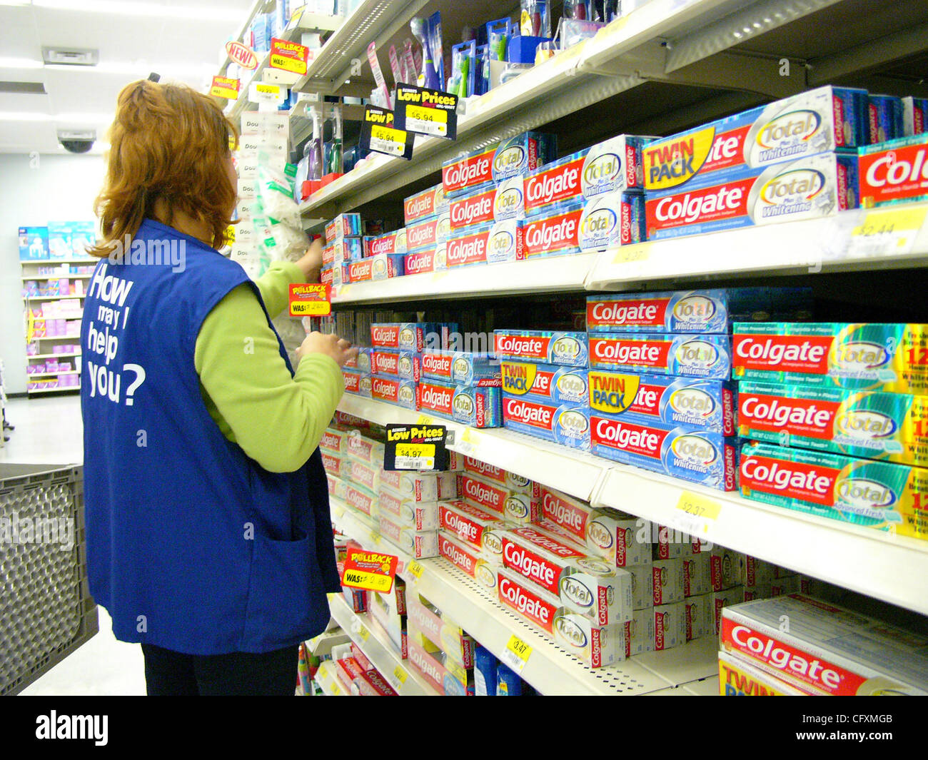 Walmart employee hi-res stock photography and images - Alamy
