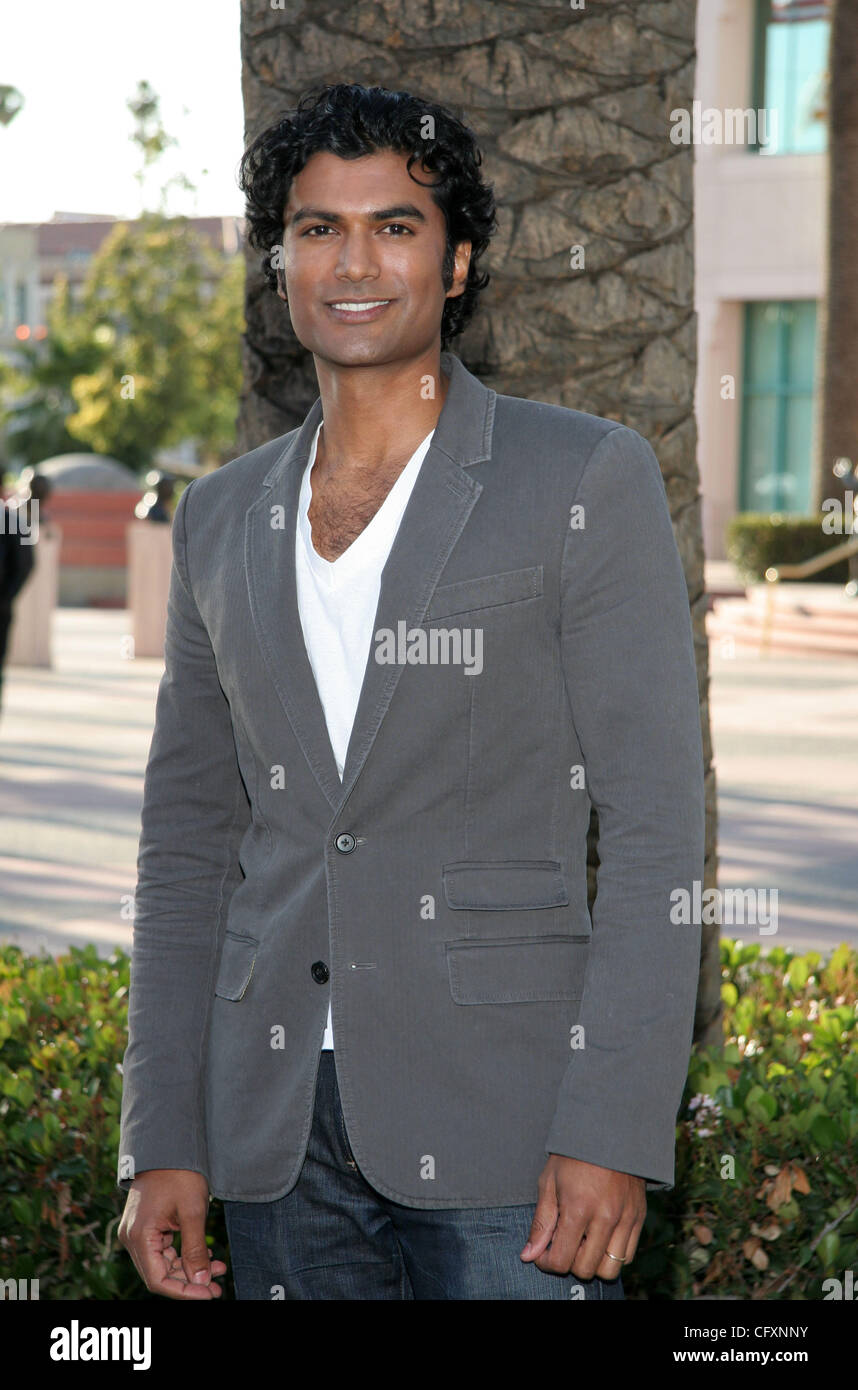 Apr 23, 2007 - Hollywood, CA, USA - Actor SENDHIL RAMAMURTHY at An ...