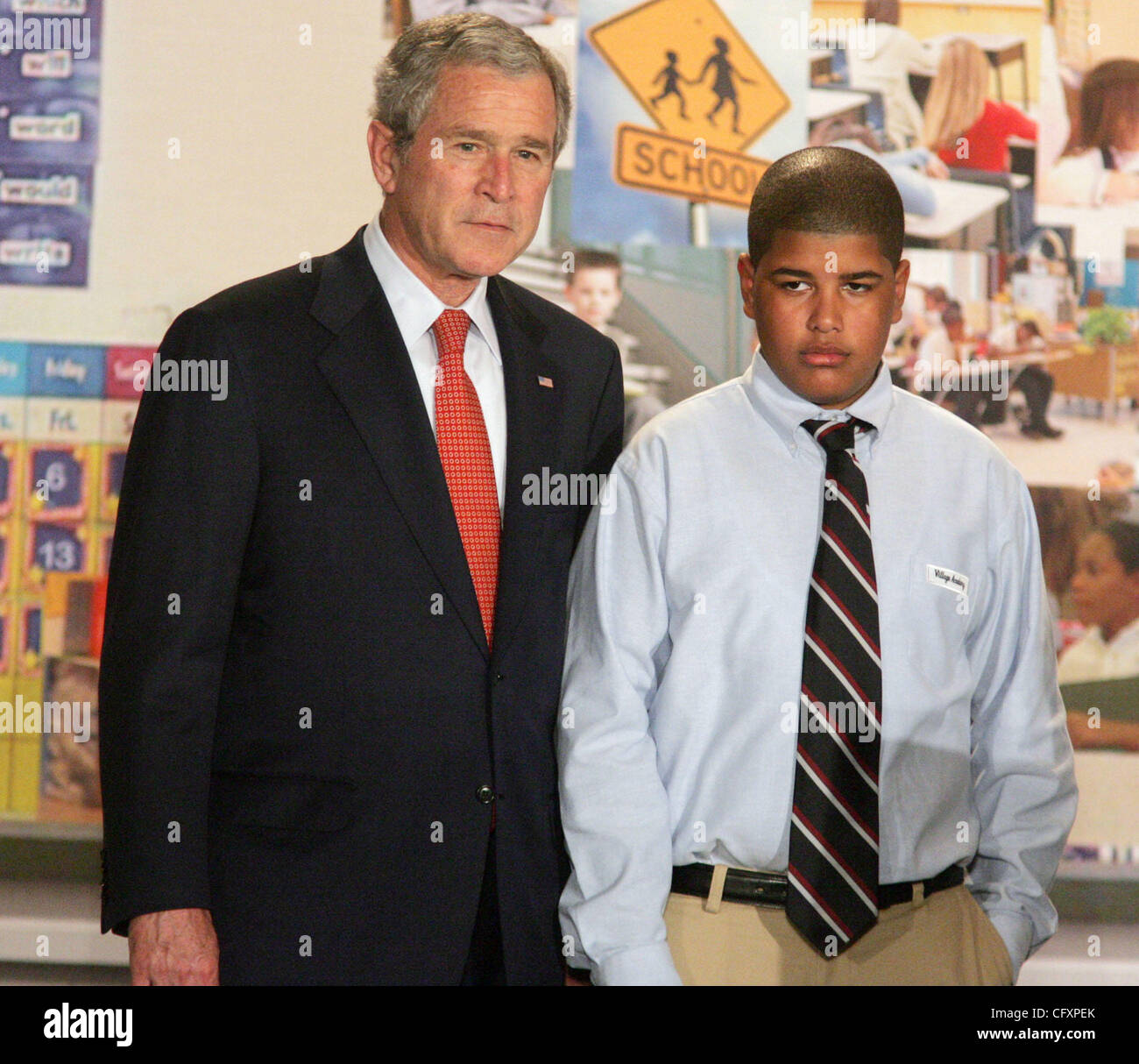 President bush school visit hi-res stock photography and images - Alamy