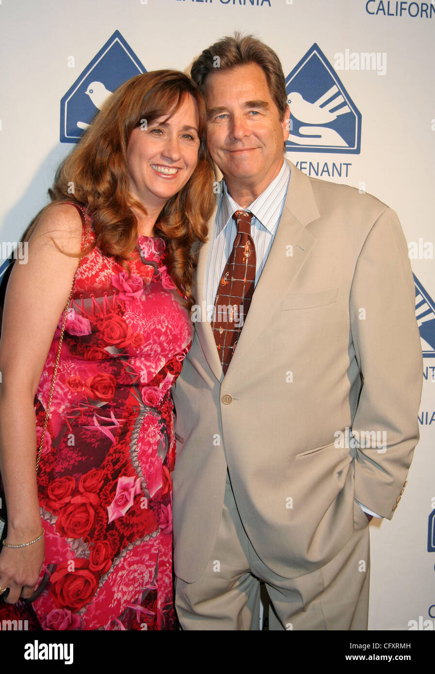 Apr 26, 2007 - Beverly Hills, CA, USA - BEAU BRIDGES and his wife WENDY ...