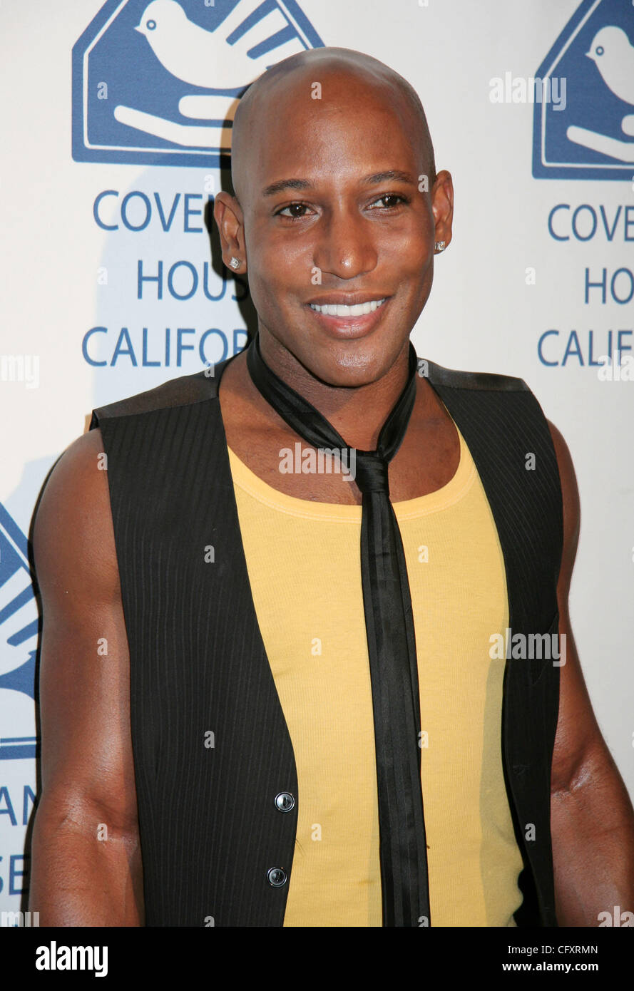 Apr 26, 2007 - Beverly Hills, CA, USA - TEN TRAVIS arriving at the 8th ...
