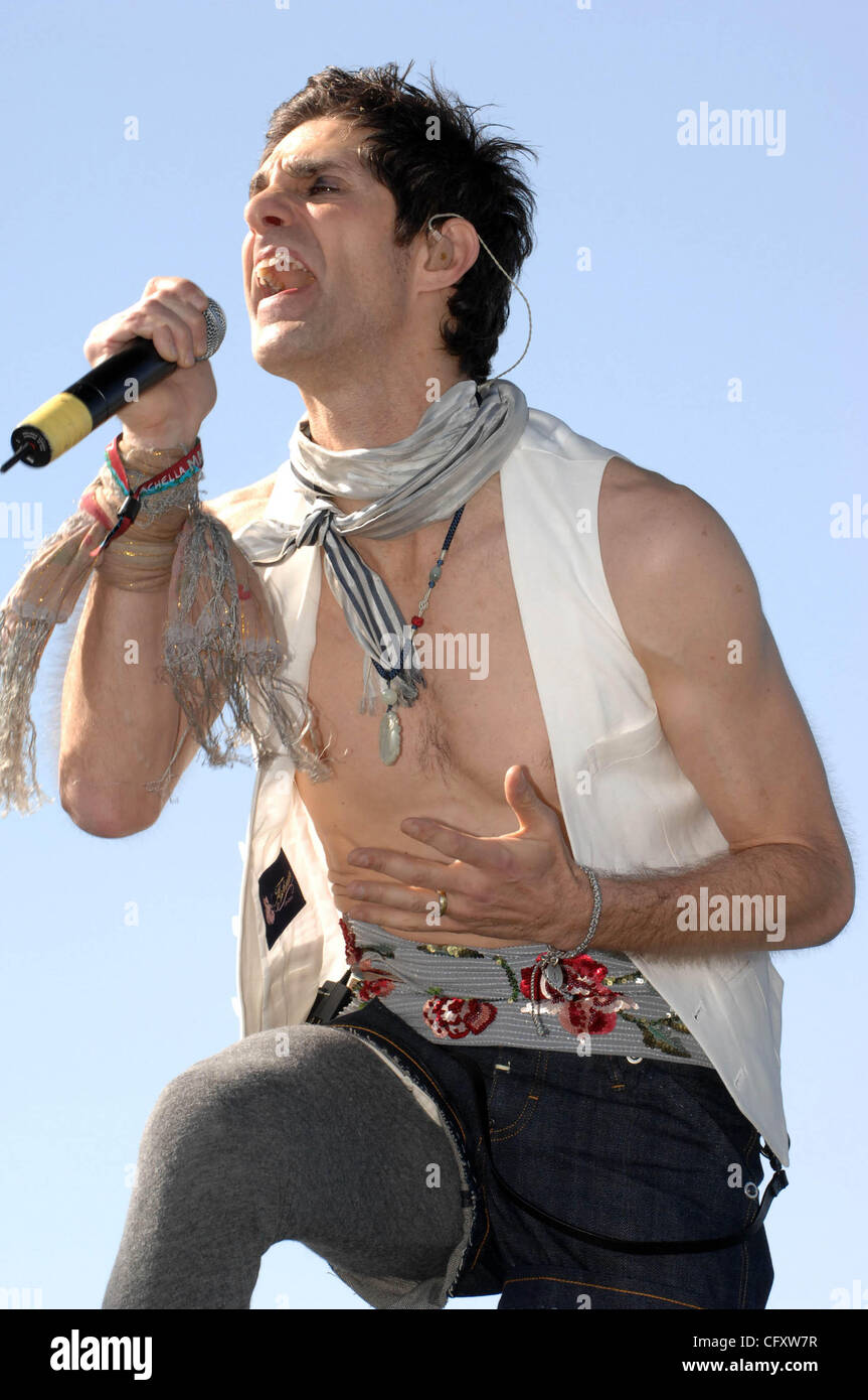 Apr. 27, 2007 Indio, CA; USA, Singer PARRY FARRELL of the band ...