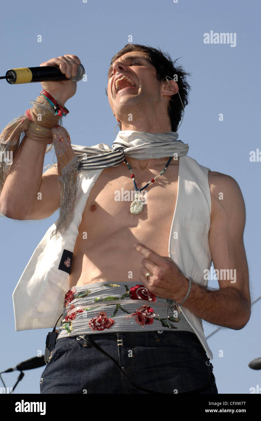 Apr. 27, 2007 Indio, CA; USA, Singer PARRY FARRELL of the band ...