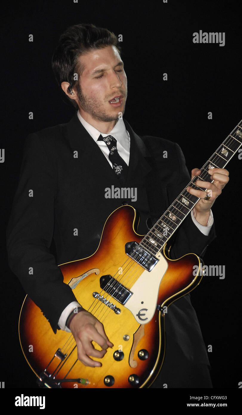 Band interpol hi-res stock photography and images - Alamy