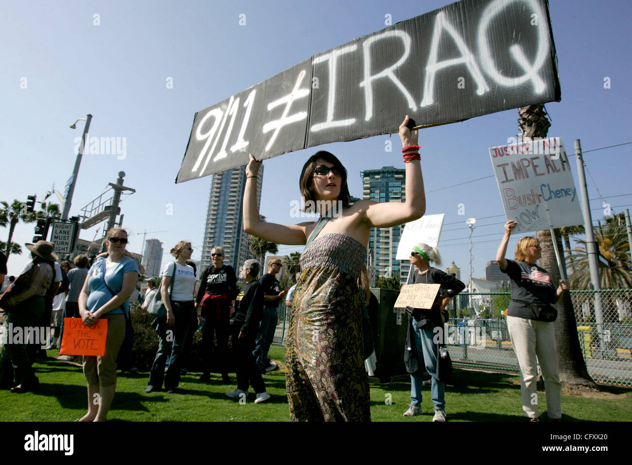 April 28, 2007 San Diego, CA ALICIA ROLDAN of Hillcrest, center, holds ...