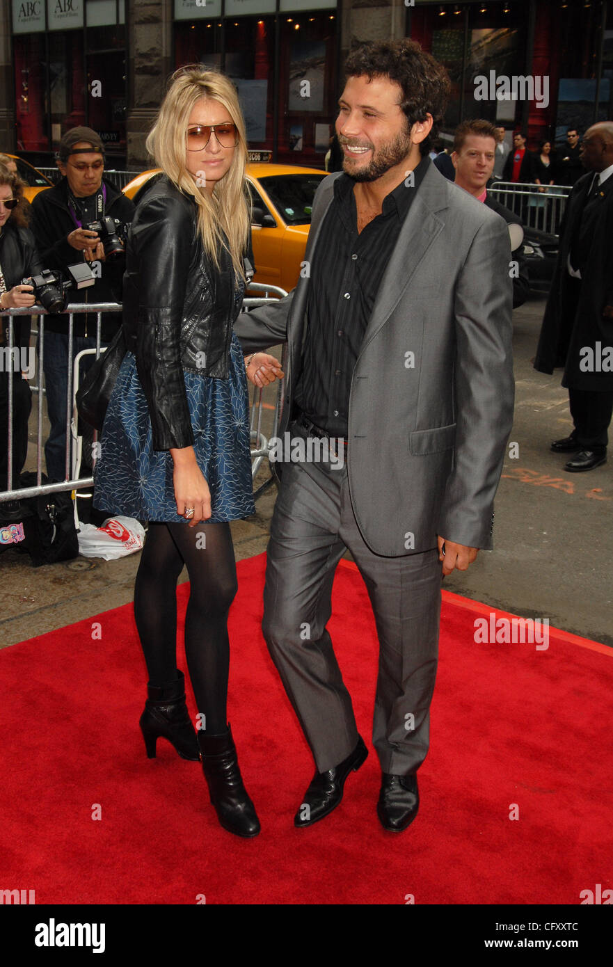 Apr 29, 2007 - New York, NY, USA - ADDIE LANE with Actor JEREMY SISTO ...