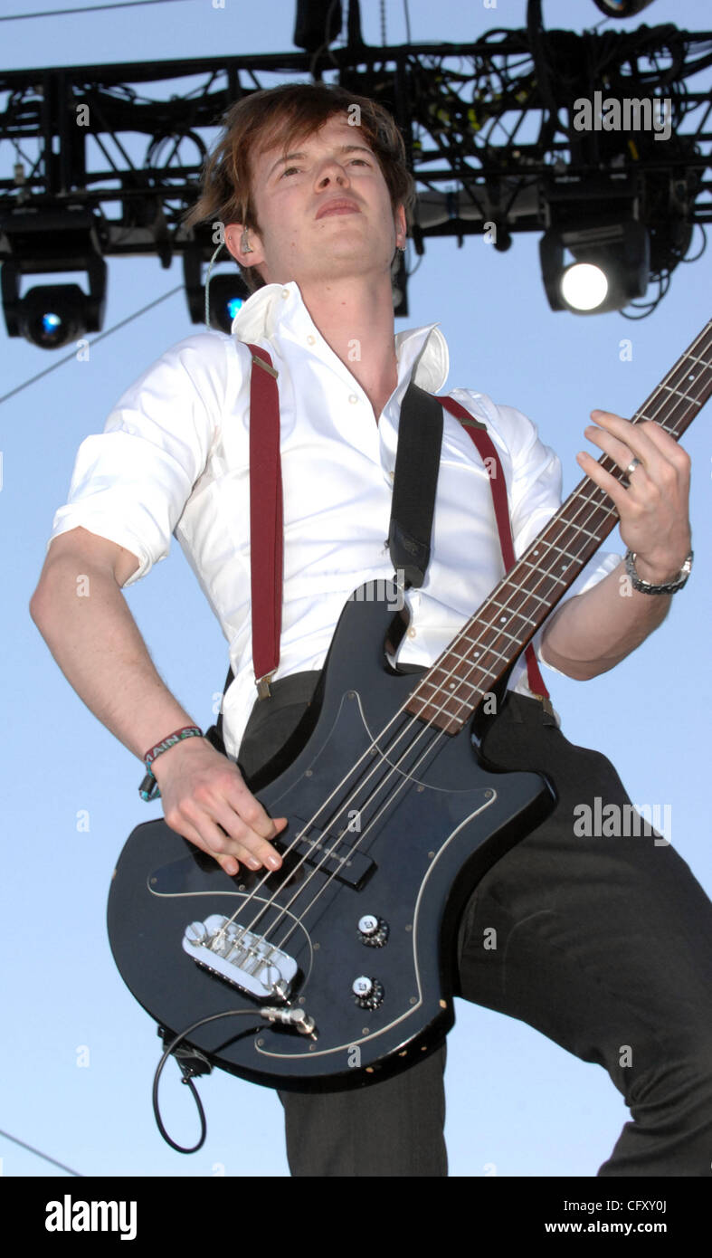 The feeling richard jones hi-res stock photography and images - Alamy