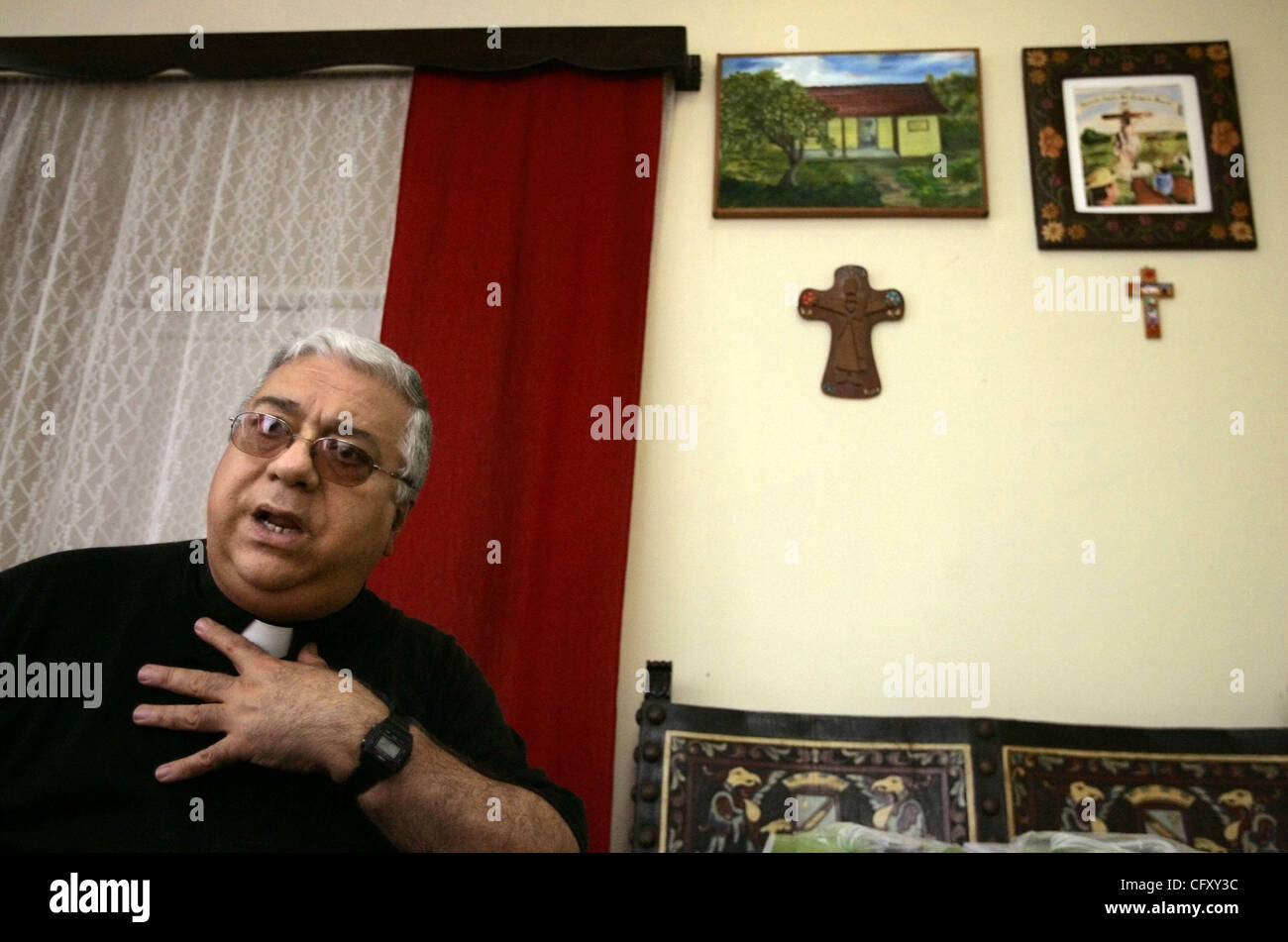 043007 MET Cuba Hospital, Streets Photo by Lannis Waters/The Palm Beach ...