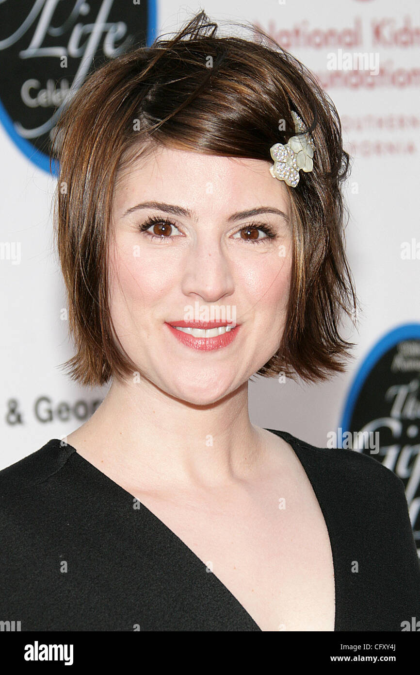 Apr 29, 2007 - Burbank, CA, USA - Actress MELANIE PAXSON during ...