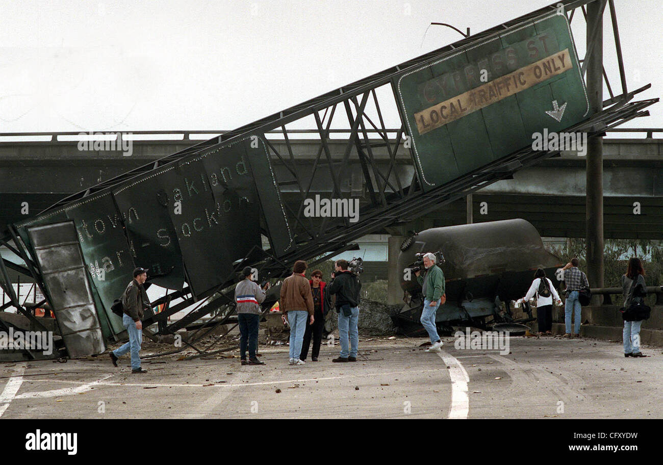 Karl Mondon file photos of February 5. 1995 truck accident fire, in ...