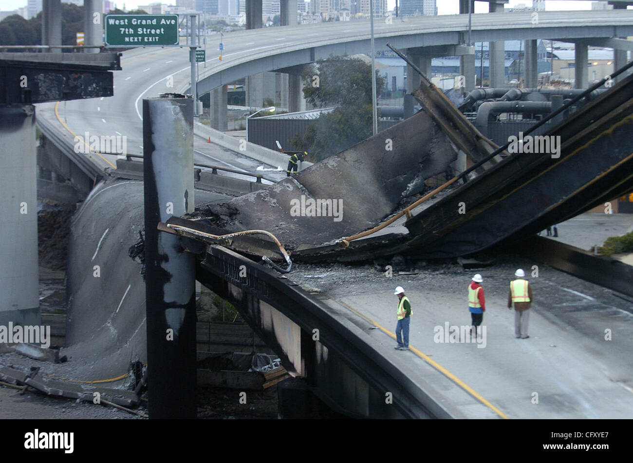 Collapsed trailer hi-res stock photography and images - Alamy