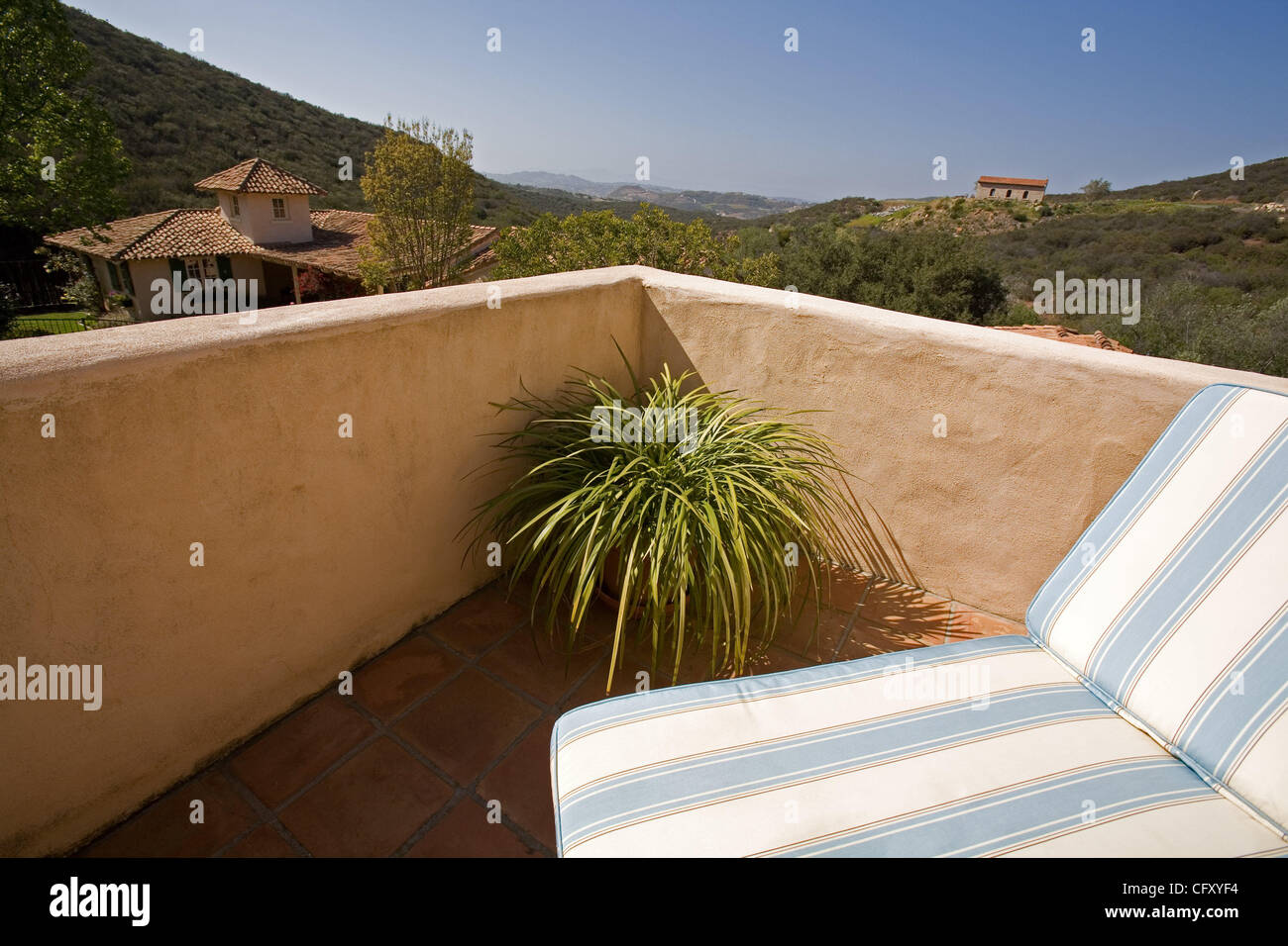 Apr 30, 2007 - Vista, CA, USA - View from the balcony of room 11 at Cal ...