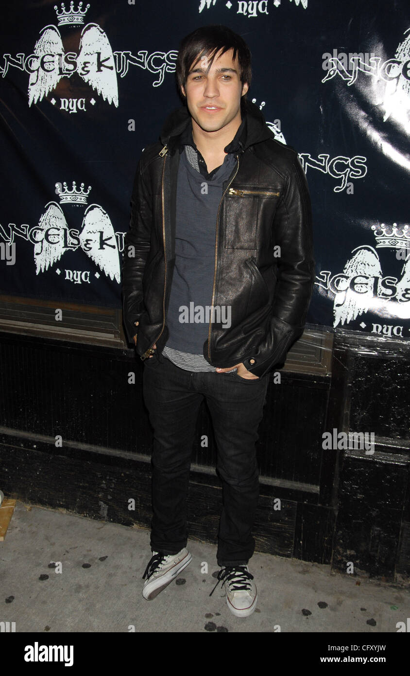 Apr 30, 2007 - New York, NY, USA - 'Fall Out Boy' guitarist PETE WENTZ ...