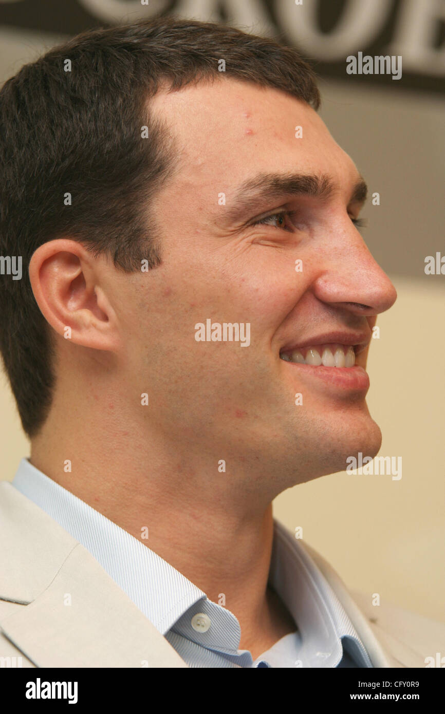 Boxer-heavyweight Vladimir Klichko at press conference Stock Photo - Alamy