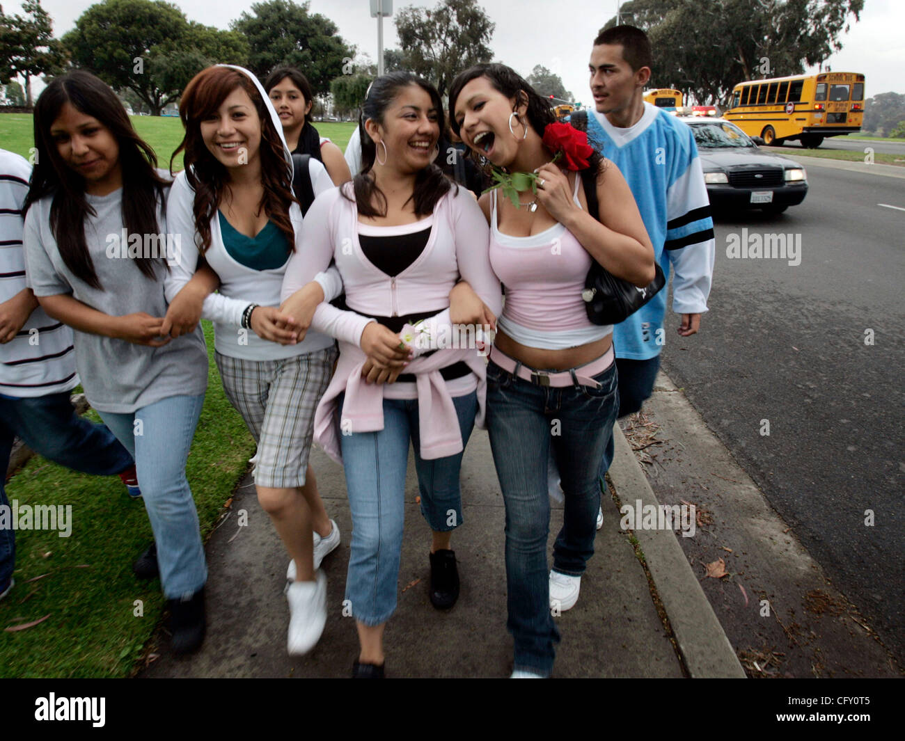 100 students hi-res stock photography and images - Alamy