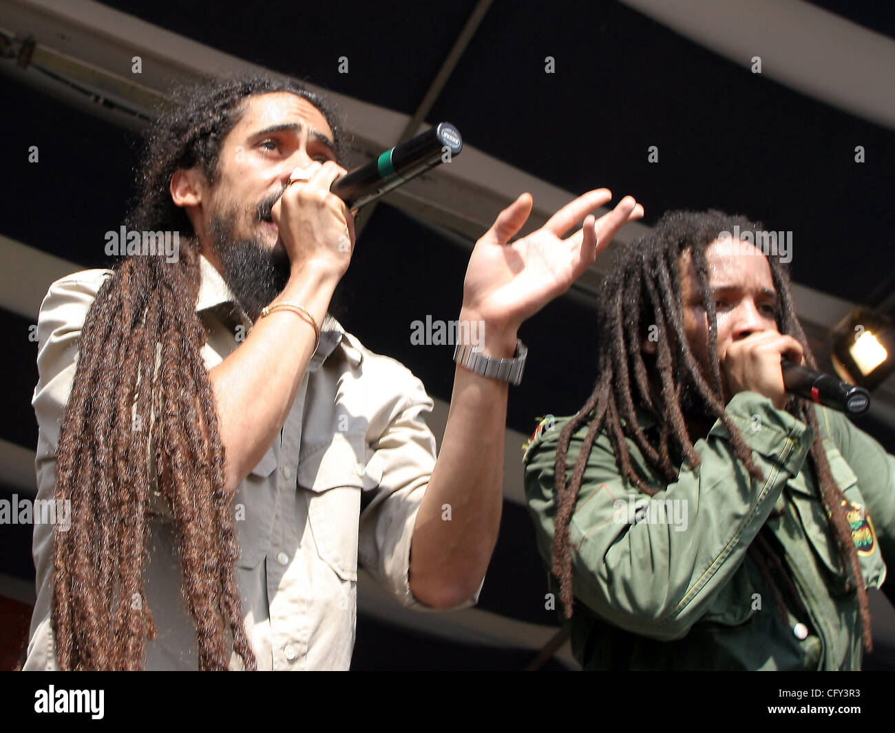 May 06, 2007 - New Orleans, LA, USA - STEPHEN MARLEY jams with JR. GONG ...