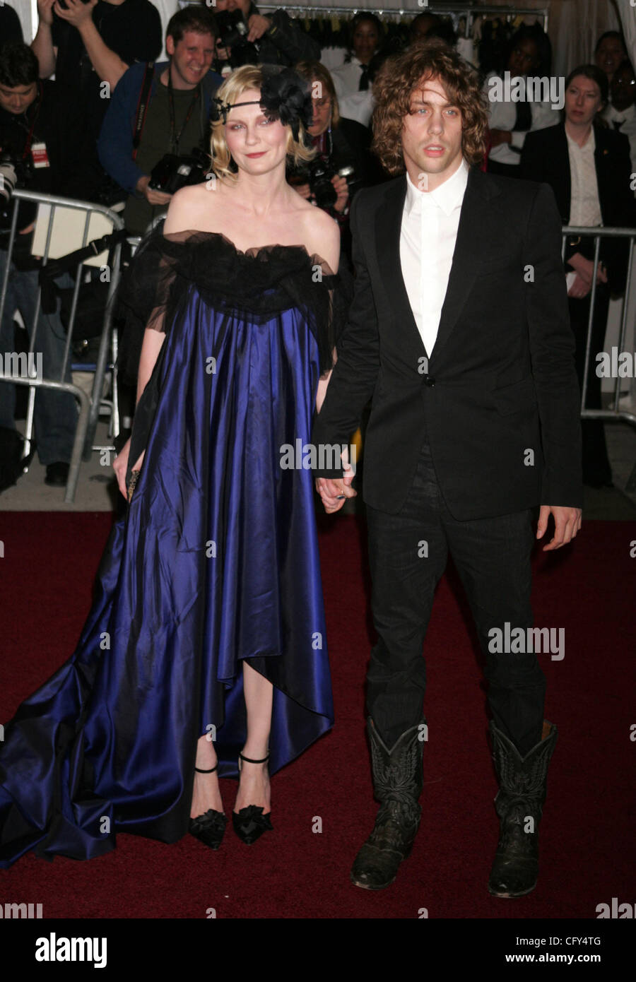 May 07, 2007 - New York, NY, USA - Actress KIRSTEN DUNST and JOHNNY ...