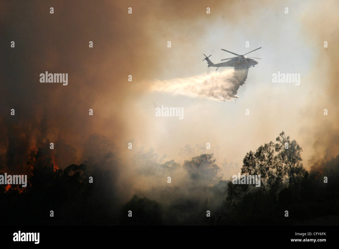 May 08, 2007 - Los Angeles, CA, USA - A brush fire gets out of control ...