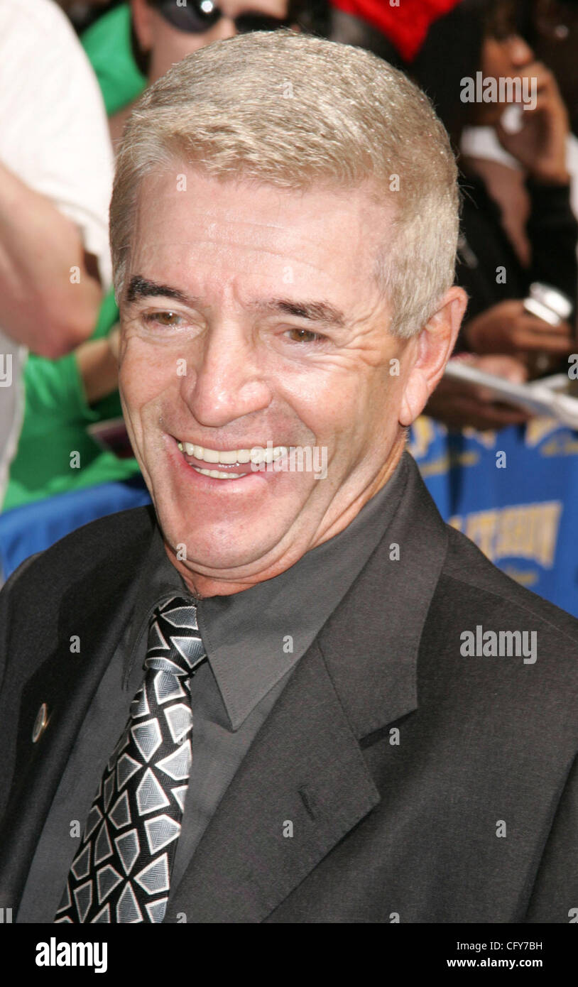 May 09, 2007 - New York, NY, USA -Comedian TOM DREESEN arrivals for his ...