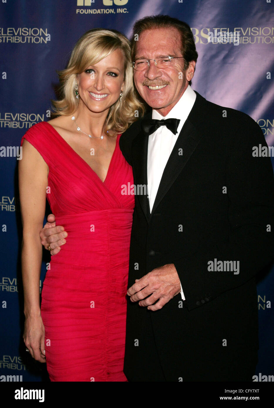 May 10, 2007 - New York, NY, USA -Entertainment reporters LARA SPENCER ...