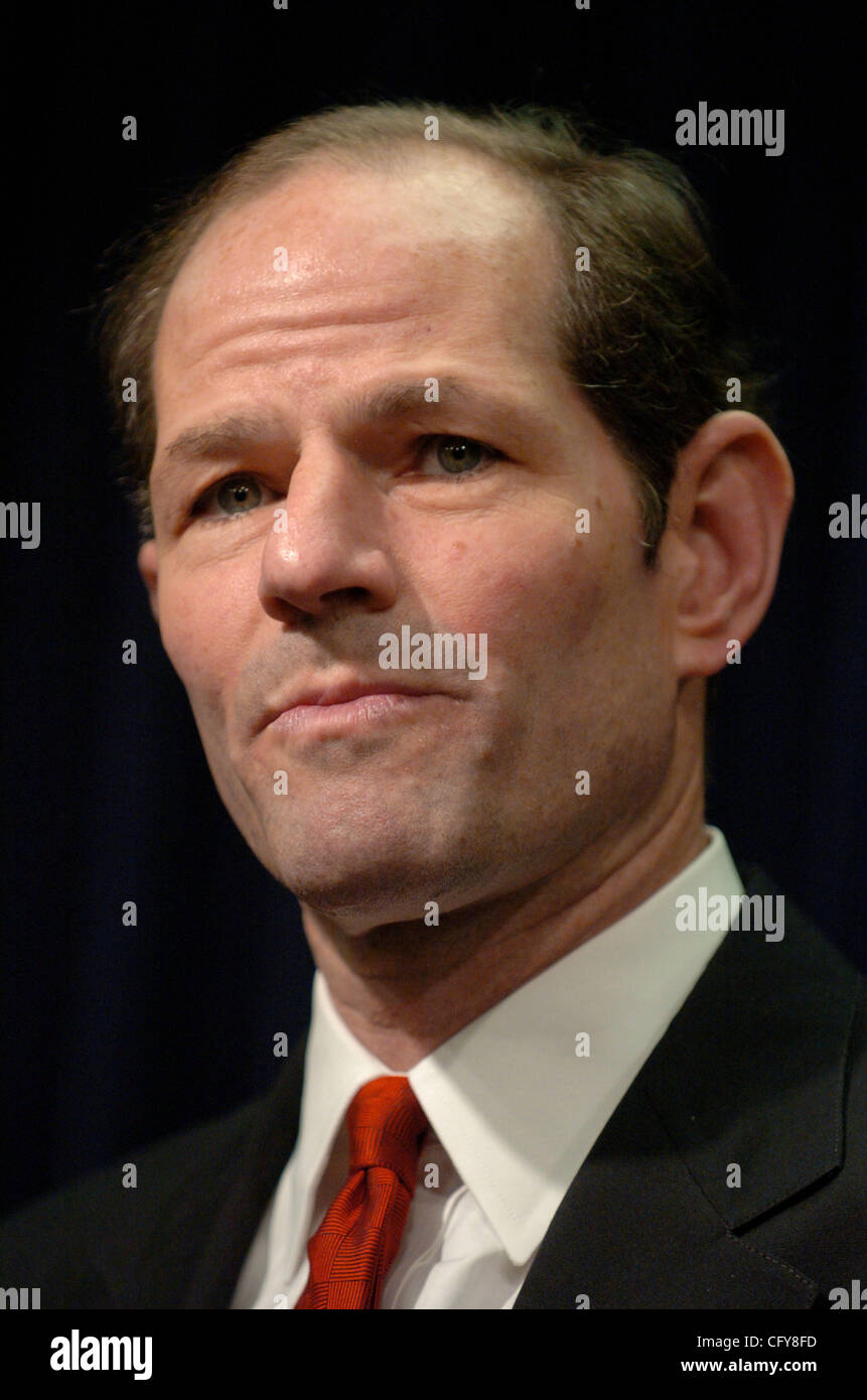 Governor-elect Eliot Spitzer speaks as he and Lieutenant Governor-elect ...