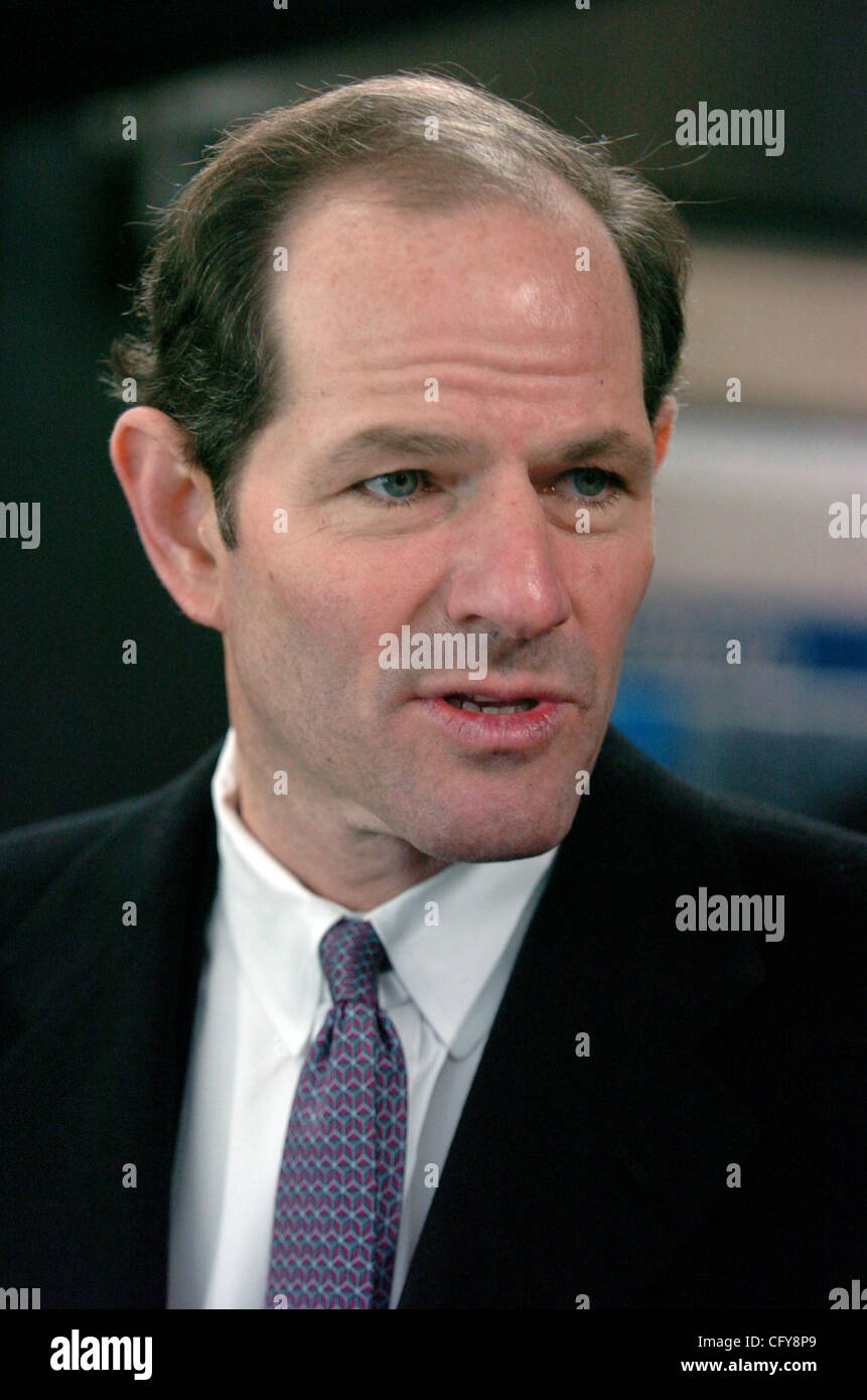 New York State Governor Eliot Spitzer rides a NJ PATH train from 33rd ...