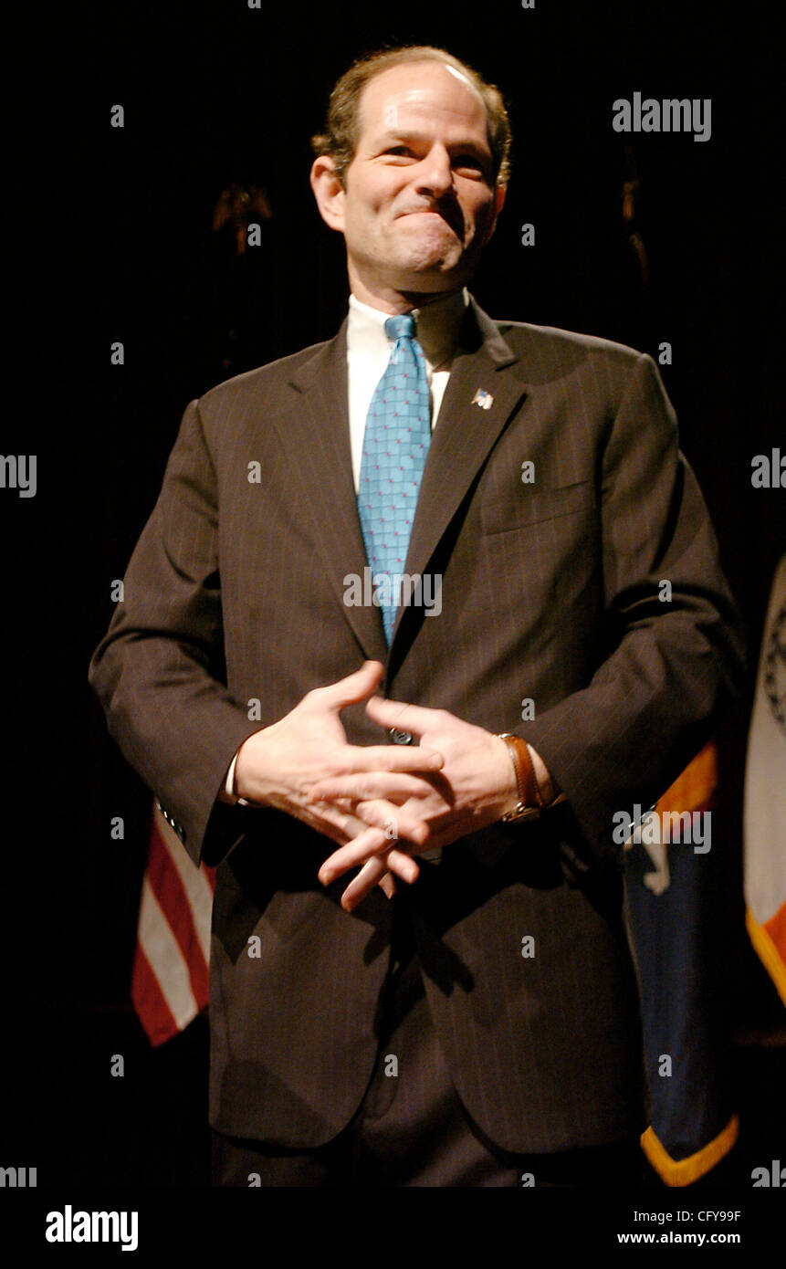 New York Governor Eliot Spitzer addresses members and guests of the ...