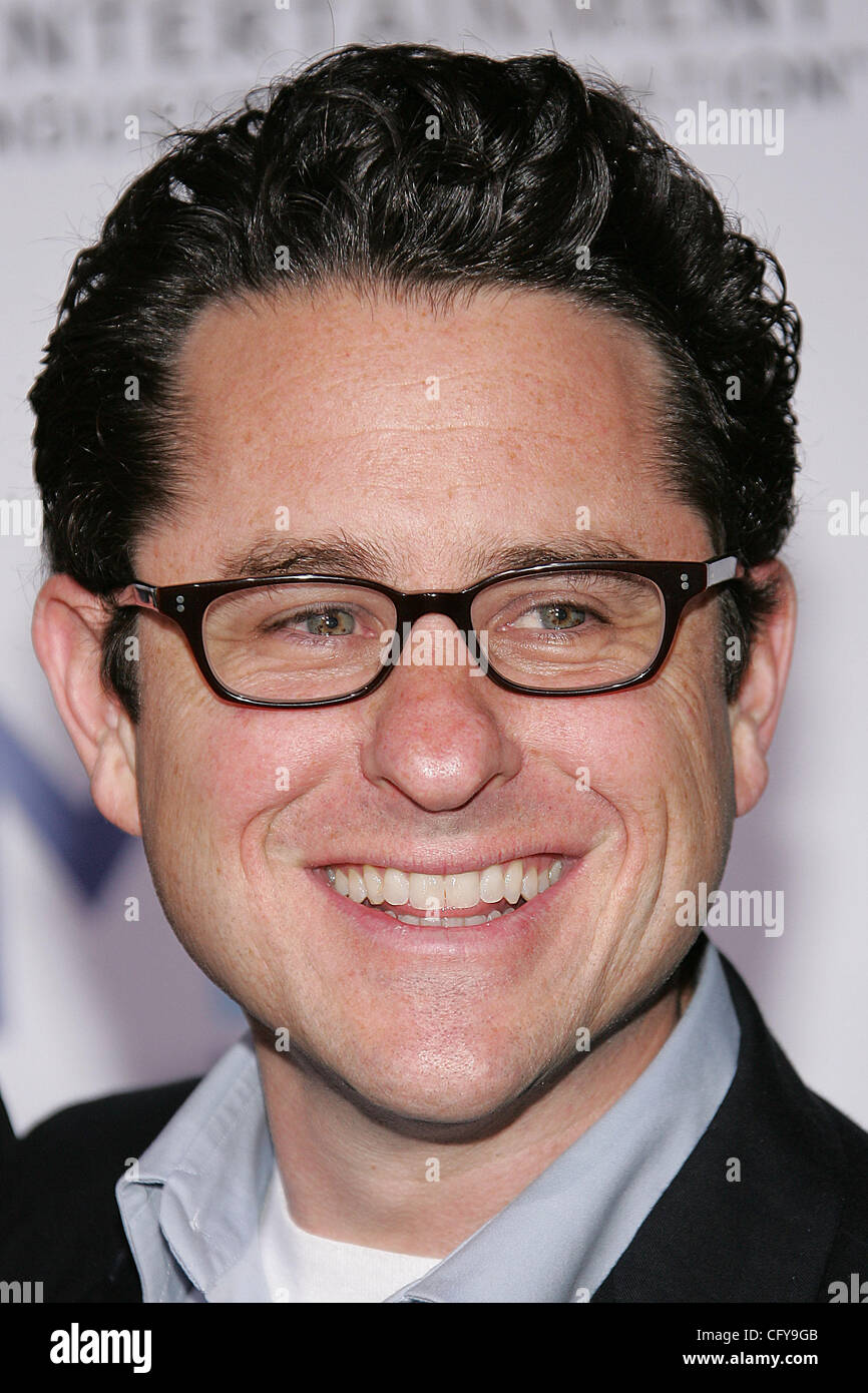 J j abrams tom cruise hi-res stock photography and images - Alamy