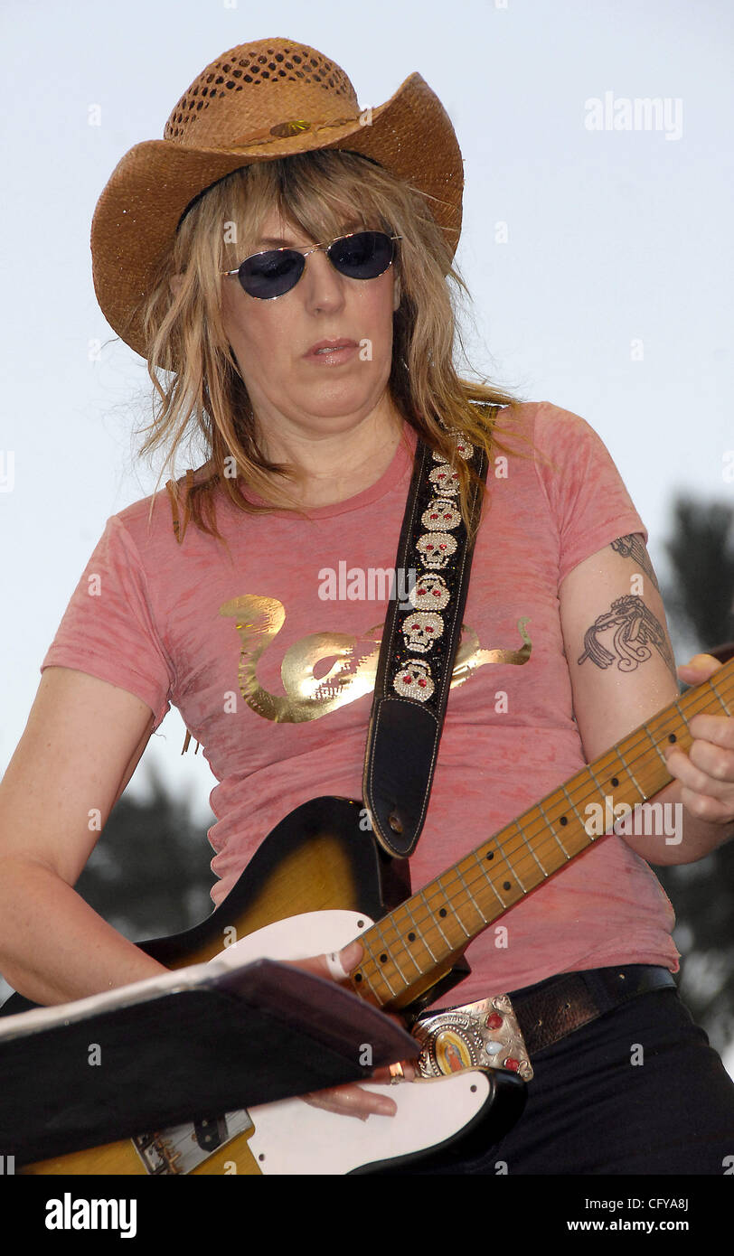 Lucinda williams photo hi-res stock photography and images - Alamy
