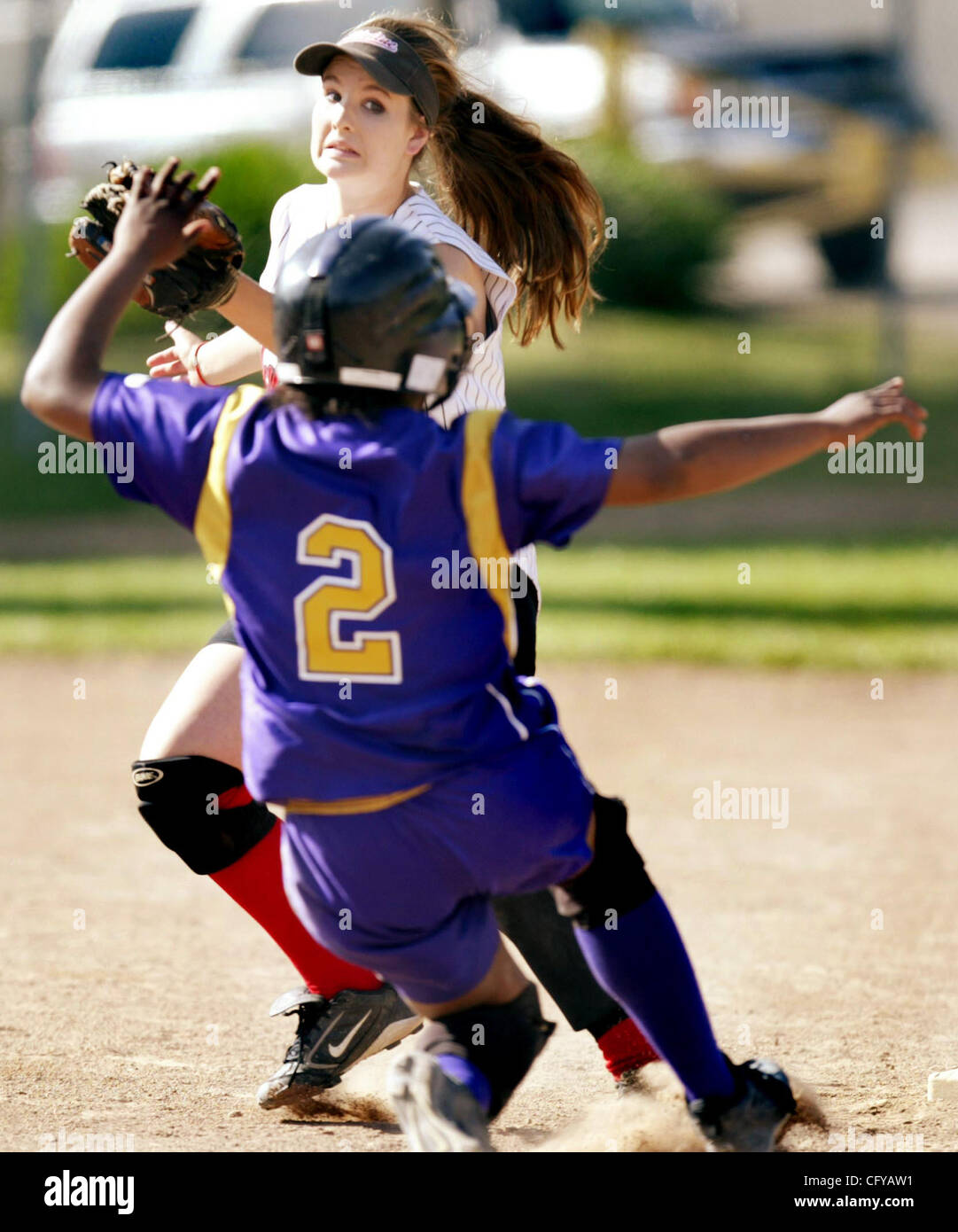 Steals second base hi-res stock photography and images - Alamy