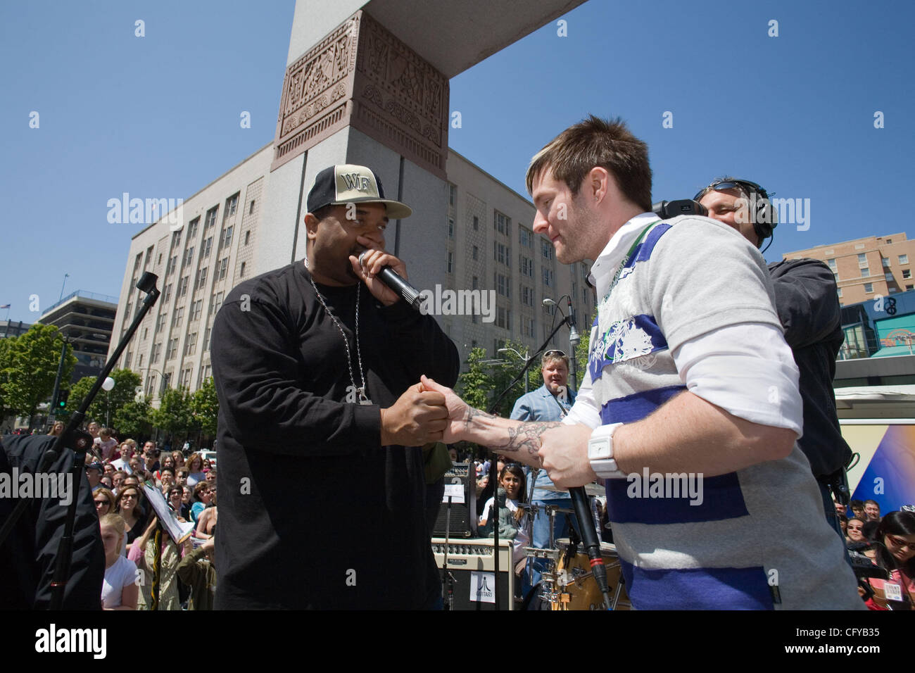 American Idol Blake Lewis Returns home for a short break. He is now in ...