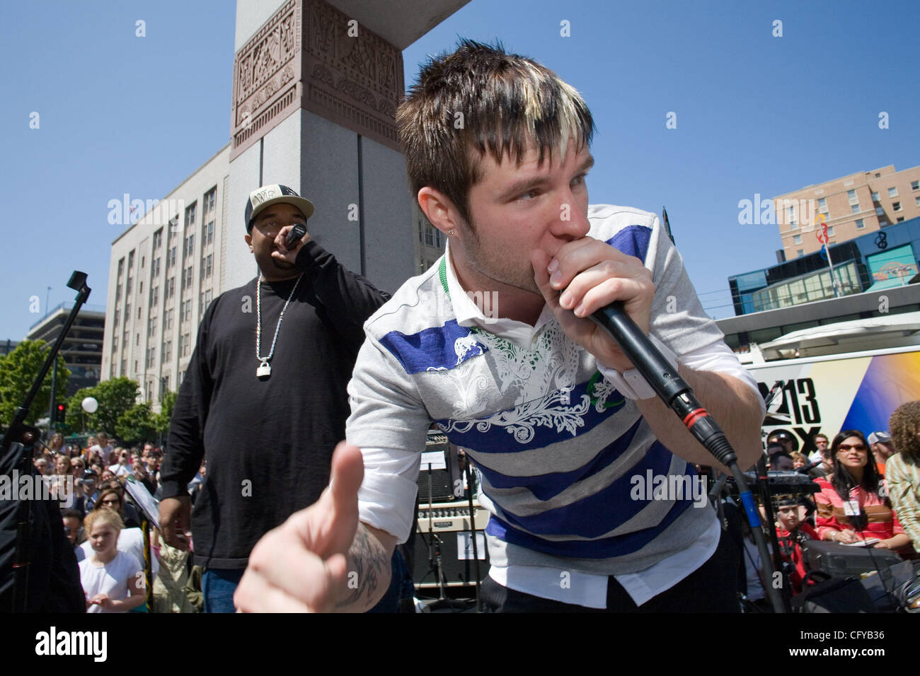 American Idol Blake Lewis Returns home for a short break. He is now in ...