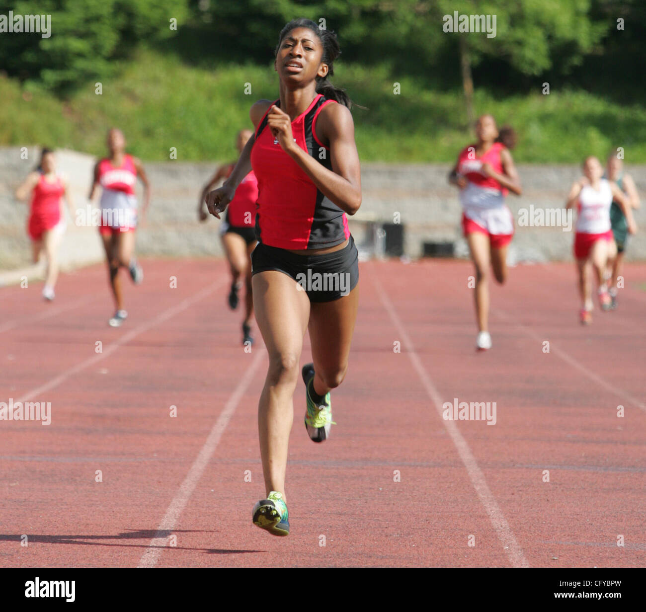 800m girls hi-res stock photography and images - Alamy